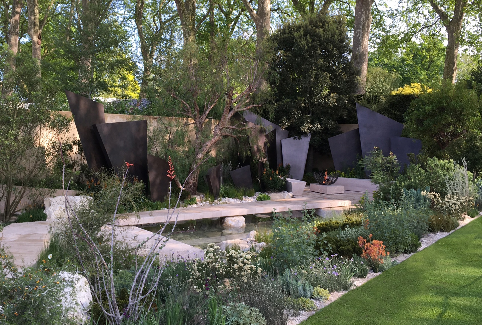 Chelsea 2016 - the Build | Andy Sturgeon Garden Design