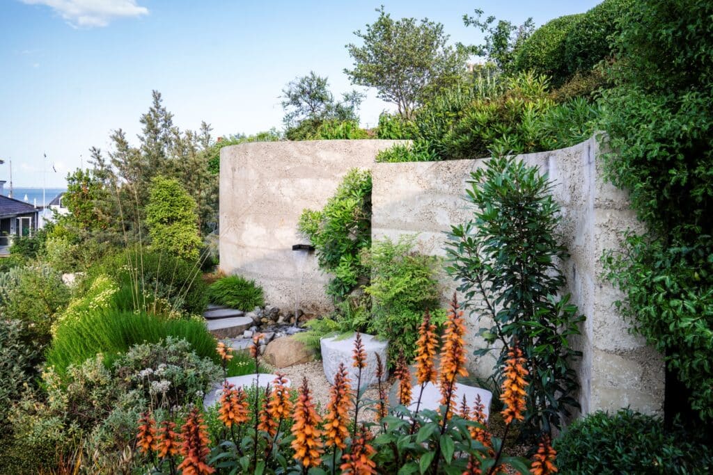 modern coastal garden | Andy Sturgeon Design